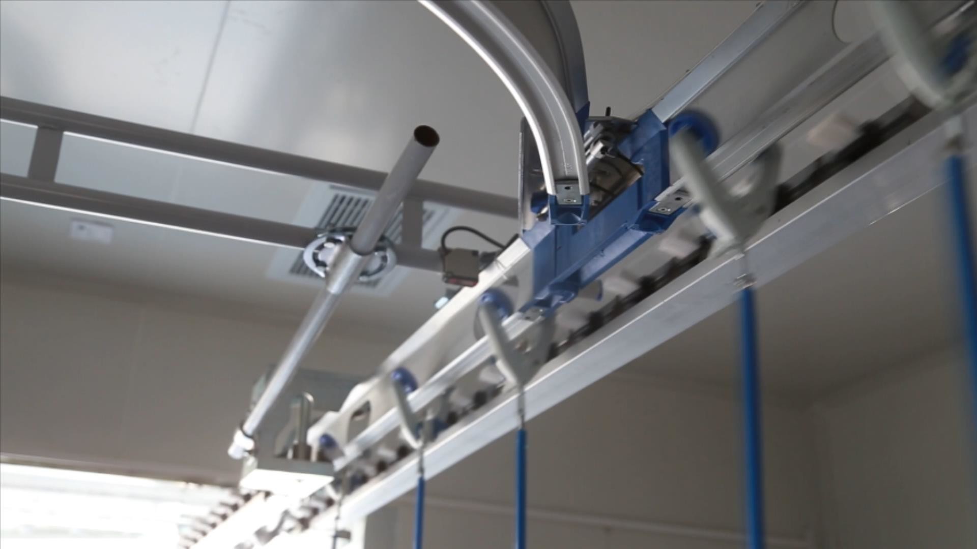 Warehouse Intelligent Storage conveyor / Garment Hanging and conveyor ...